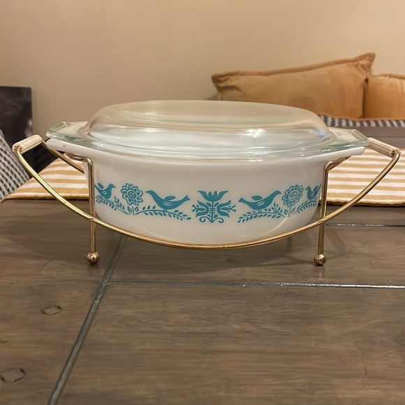 Pyrex | Kitchen | Pyrex Bluebird Casserole 12 Quart Lid Cradle Vintage ...